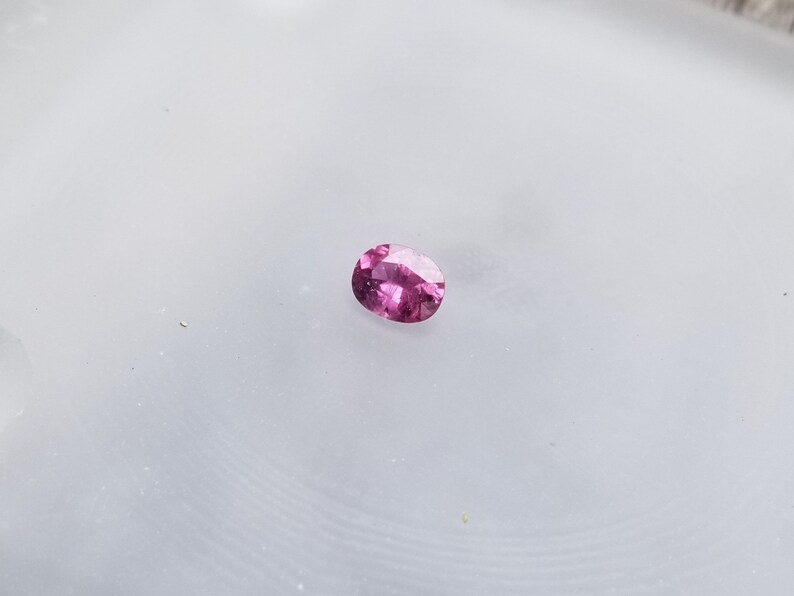 Natural Oval Ceylon Raspberry Sapphire for Engagement Ring - Etsy