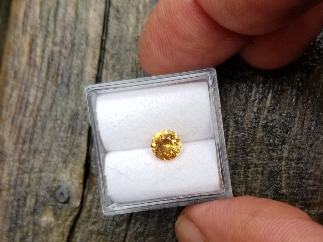 Apricot Color Sapphire for Engagement Ring or Gemstone Collector ...