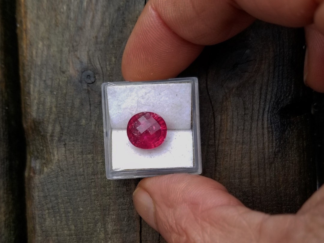 Checkerboard Strawberry Color Tourmaline 3.87 Cts Cushion Shape for ...