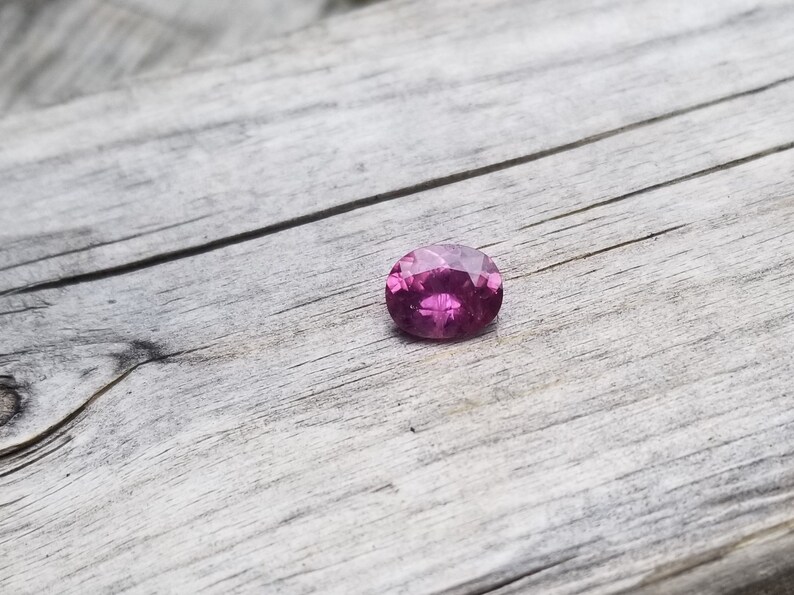 Natural Oval Ceylon Raspberry Sapphire for Engagement Ring - Etsy