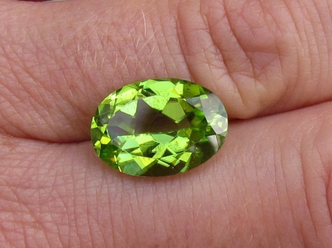 Peridot Oval Shape 13 X 10 MM August Birthstone - Etsy