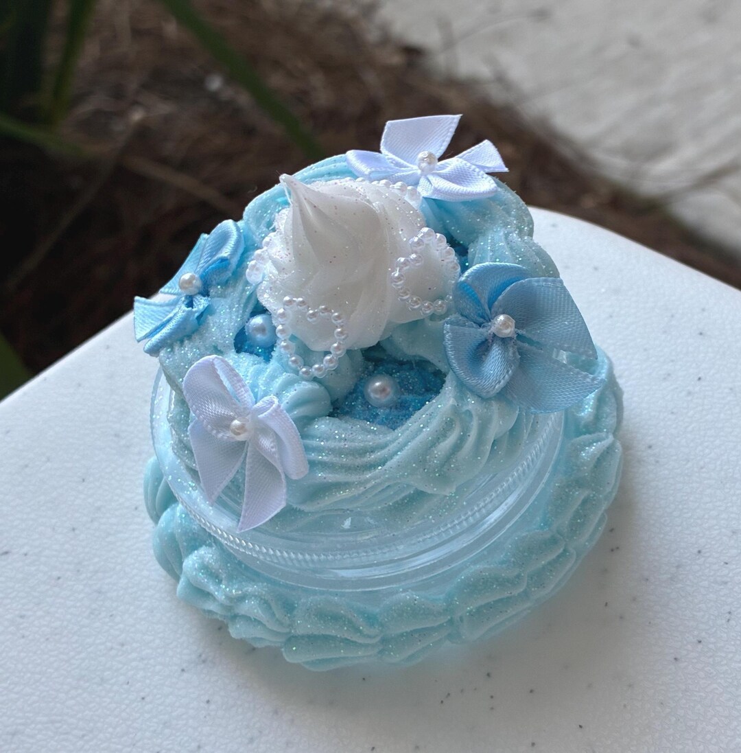 Coquette Cake Custom Herb Grinder, Cute Grinder, Girly Grinder, Spice ...