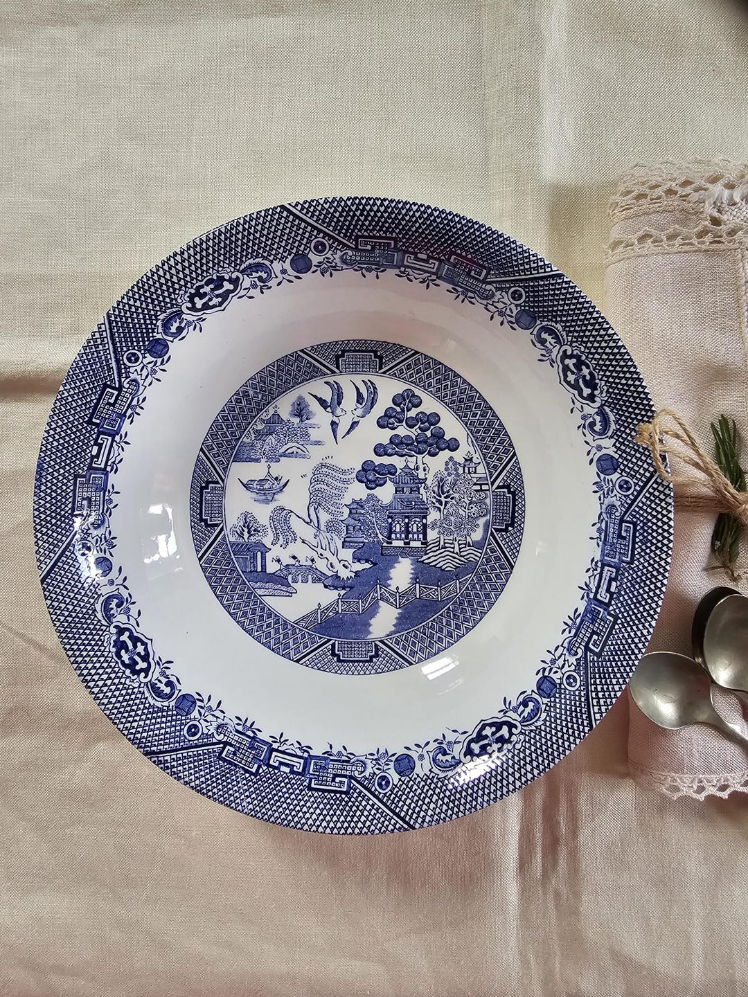 Large Vintage Barratts Blue Willow Serving Bowl – 9" X 2.5" Deep ...