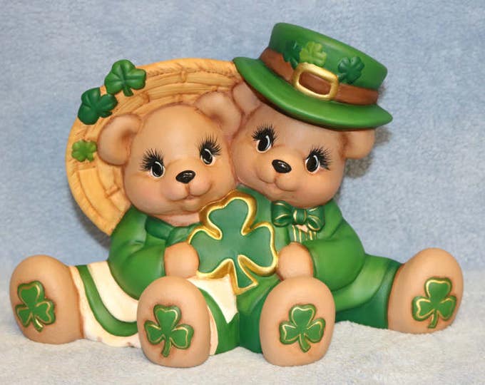 Irish Bears, Cuddle Bears With Shamrocks, Green Shamrock Bears Cuddling ...