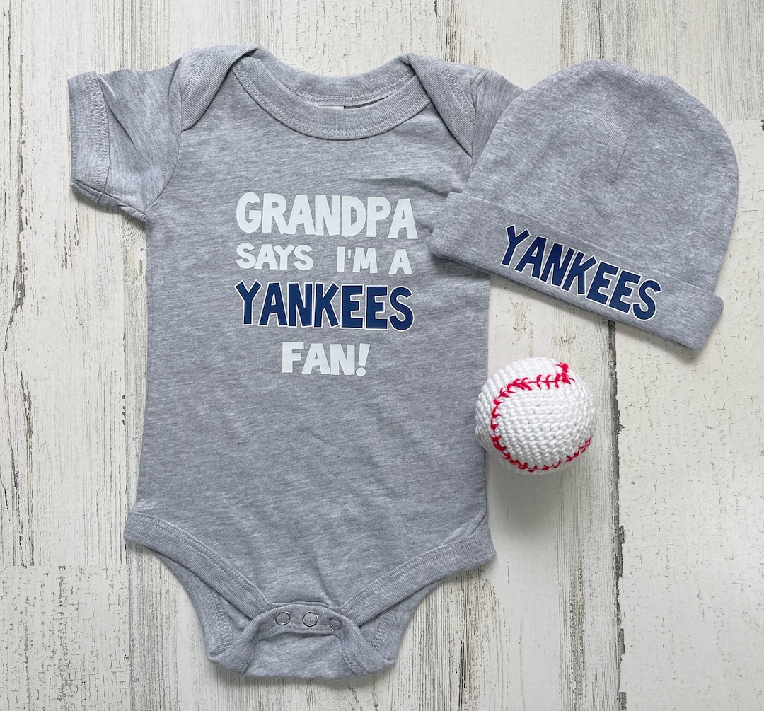 Baby Gift Set Grandpa Says I'm a Yankees Fan Baby Bodysuit, Hat and ...