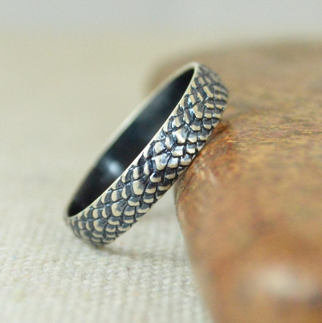Gunmetal Sterling Silver Dragon Scale Ring, Boho Snake Skin Band - Etsy