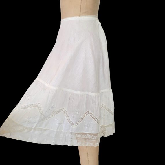 Victorian Closed Drawers. Wide Leg Bloomers. Underpin… - Gem