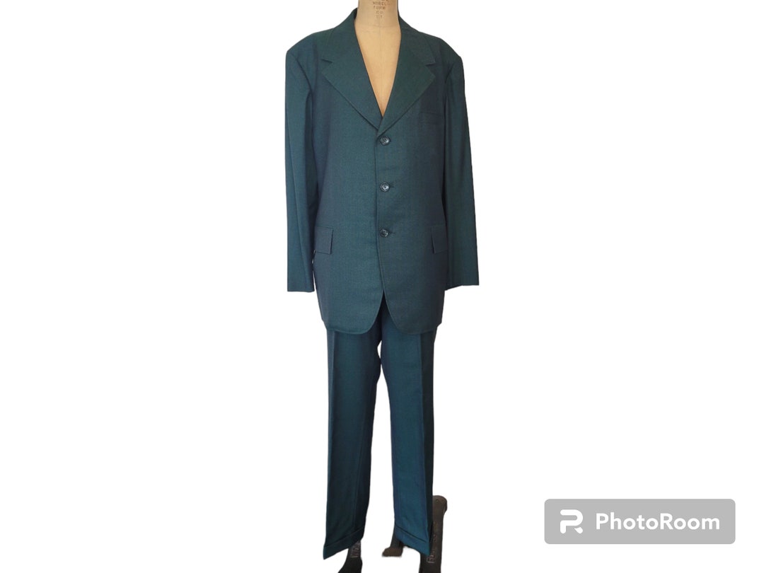 Vintage Mens Bespoke Suit by James S Lee, Hong Kong. Dated 1972. Silk ...