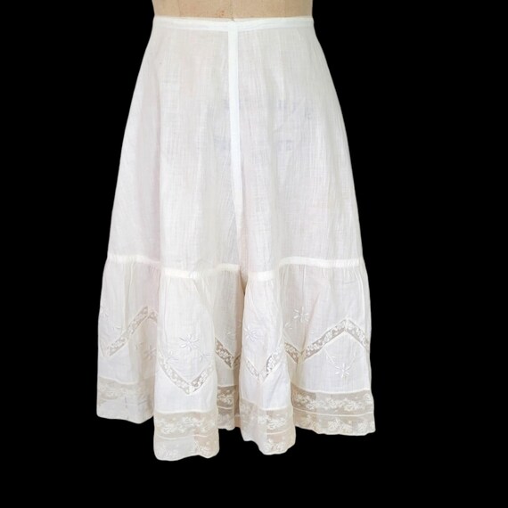 Victorian Closed Drawers. Wide Leg Bloomers. Underpin… - Gem