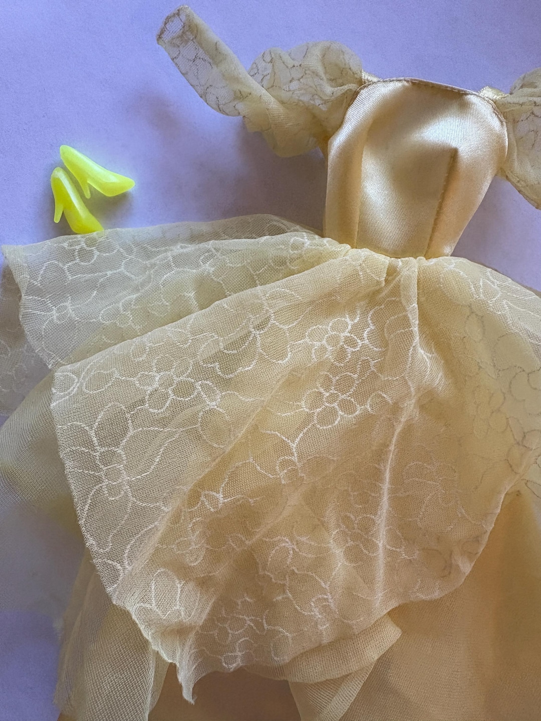 Vintage 1985 Barbie Dream Glow in the Dark Fashions Yellow Gown #2189 ...