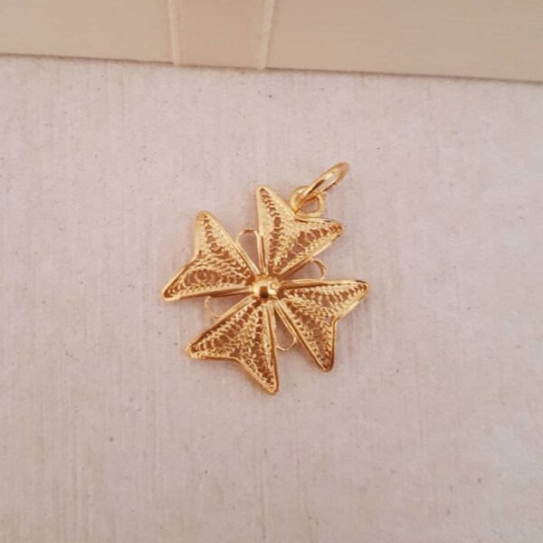 Maltese Cross Pendant - Etsy