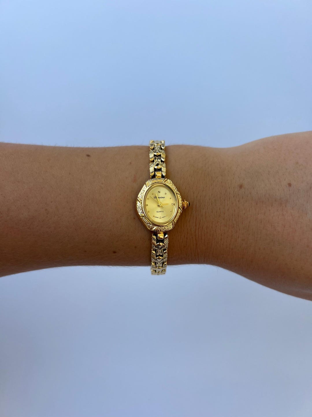 Vintage Inspired Gold Circle Dial Dial: Dainty Small Face Womens Watch ...