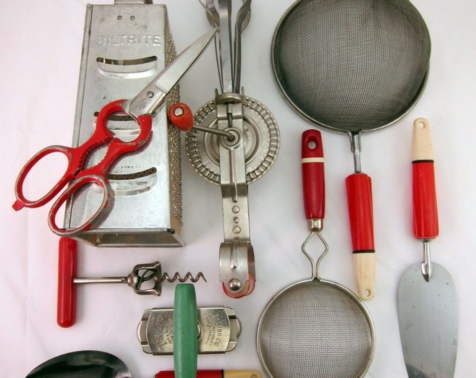 Box Lotta Vintage Red Handle Kitchen Utensils - Etsy
