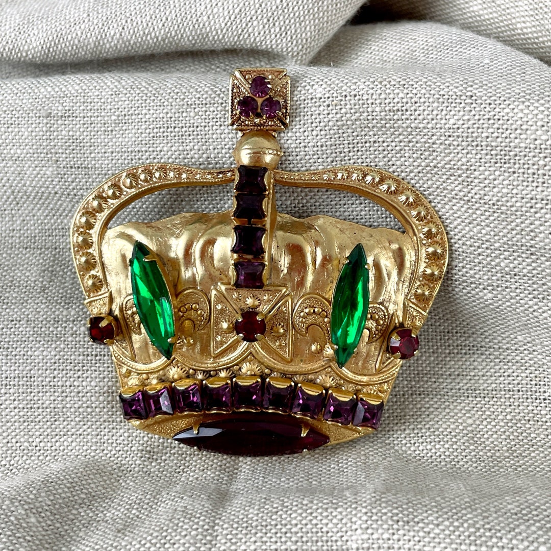 Sadie Green Royal Crown Pin Brooch - 1970s Vintage - Etsy
