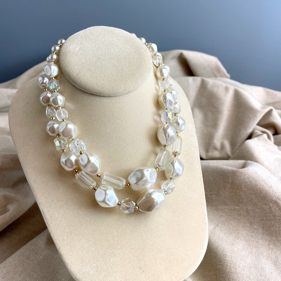 1960s white two strand plastic necklace - vintage cos… - Gem