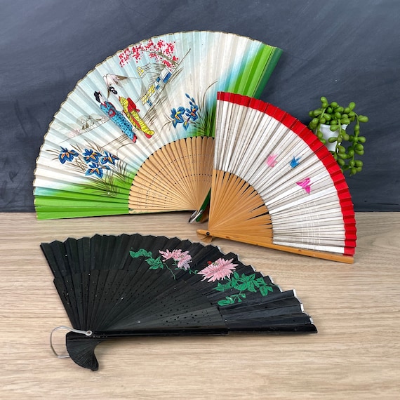 Asian folding paper fans - set of 3 - vintage hand fa… - Gem