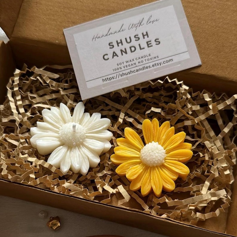 Daisy Soy Wax Candle | Floating Candles| Handmade| Home Decor Candle - Etsy