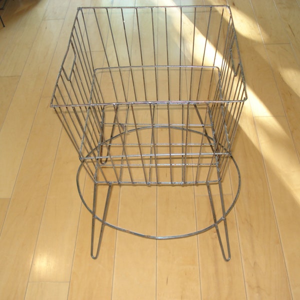Wire Stand - Etsy