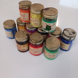 Vintage Set of English Reeves Poster Paints 12 Little Glass - Etsy