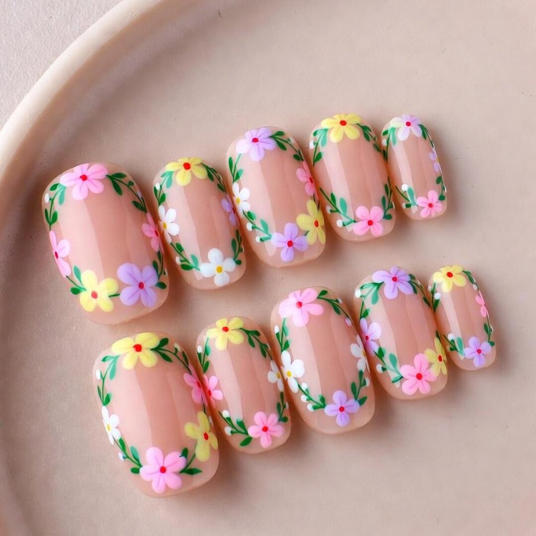 Colorful Spring Floral Wreath Press on Nails | Cute Wildflower Garden ...