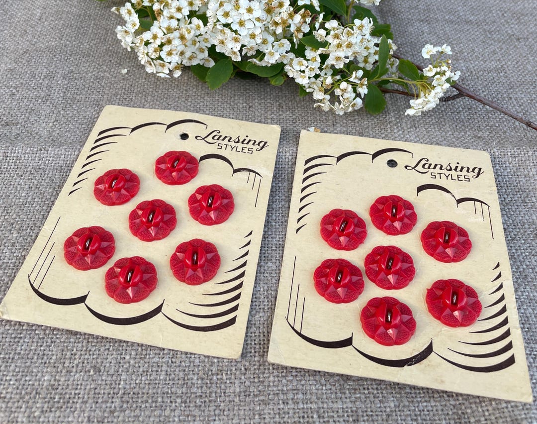 Set of 14 Vintage Red Flower 3/4" Buttons on Original Cards - Lansing ...