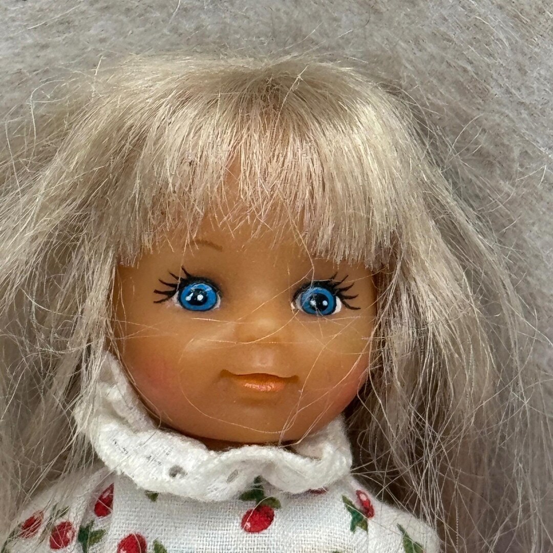Vintage SIMBA Steffi Doll Blonde Hair Blue Eyes Red Shoes Cherry Dress ...