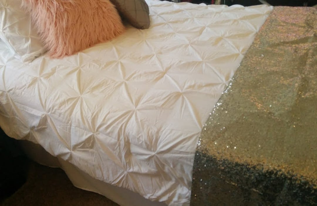 SEQUIN BED RUNNER- Colors- Hotel Look, Has Lining, Glitter Bed Runner ...