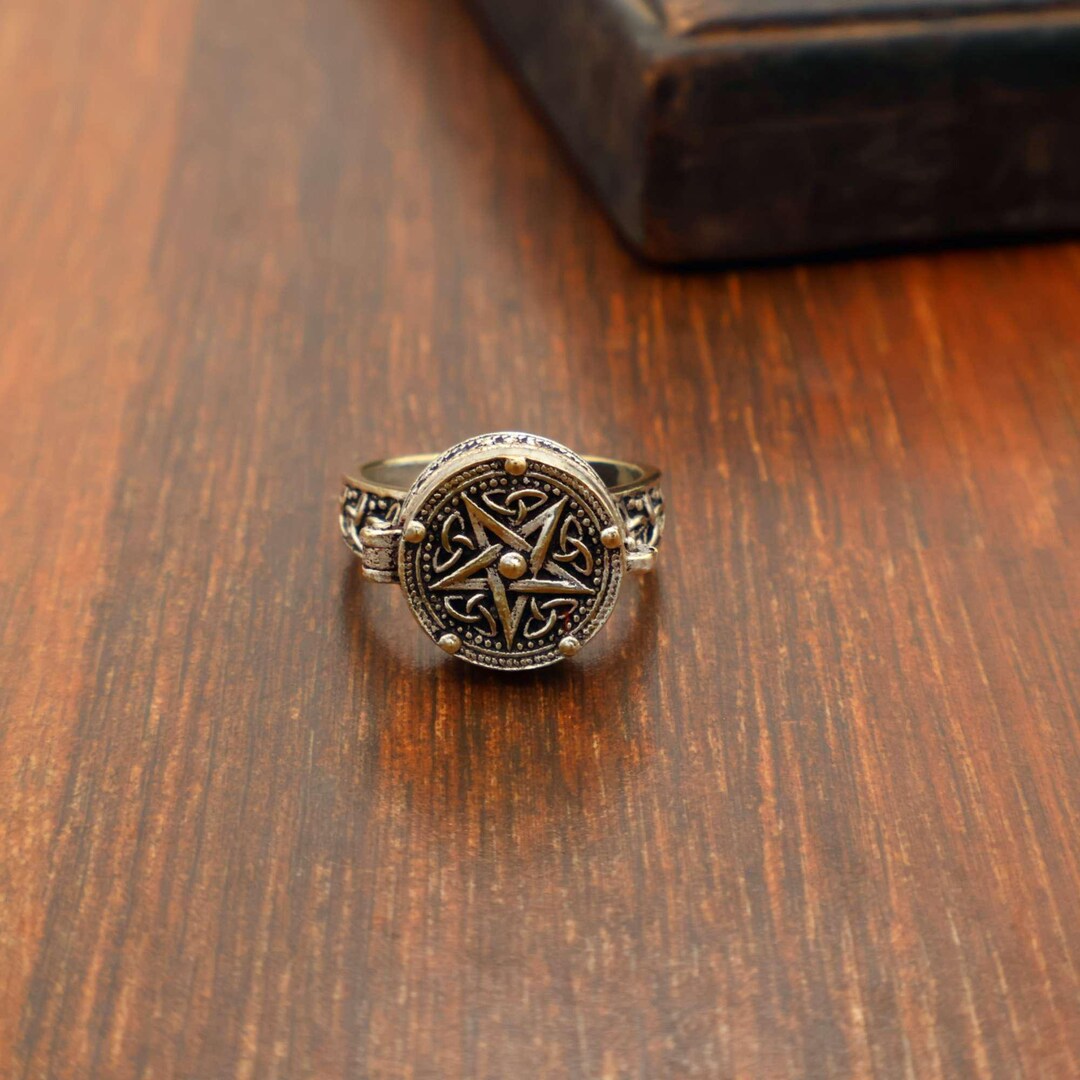 Silver Star Viking Style Pill Box Ring, Vintage Pentagram Secret ...