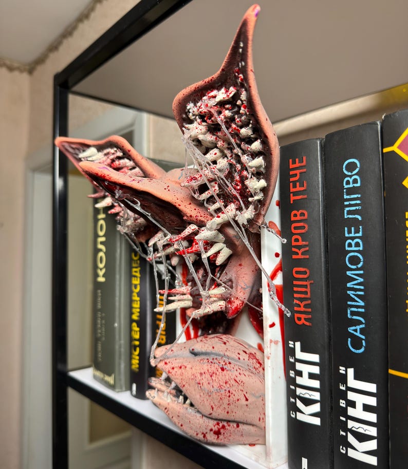 Demogorgon Book Nook 3D Monster Bookshelf Insert Horror Bookend Fantasy ...