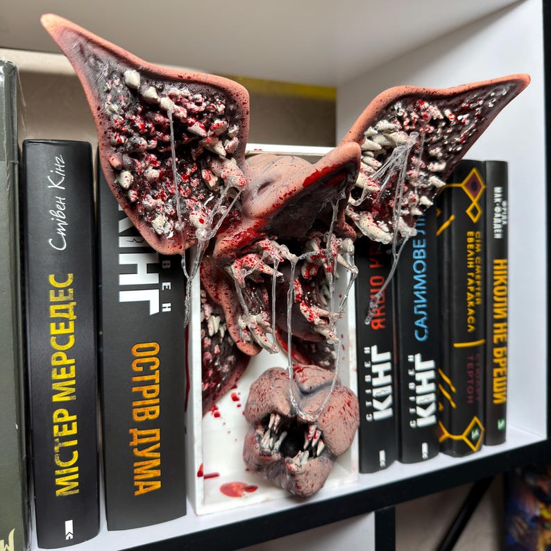 Demogorgon Book Nook 3D Monster Bookshelf Insert Horror Bookend Fantasy ...