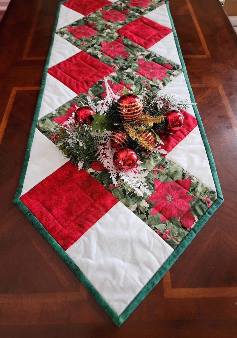 Quilted Christmas Table Runner - Etsy