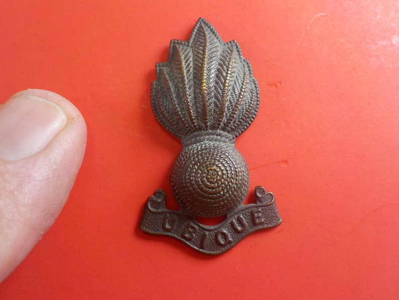 Vintage British Royal Artillery Corps Ubique Collar Badge Cap - Etsy