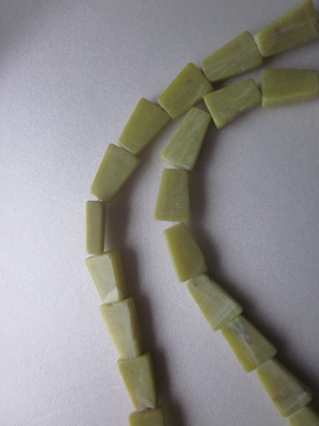 Light Green Serpentine Trapezoid Beads 12-14mm 12 Beads - Etsy