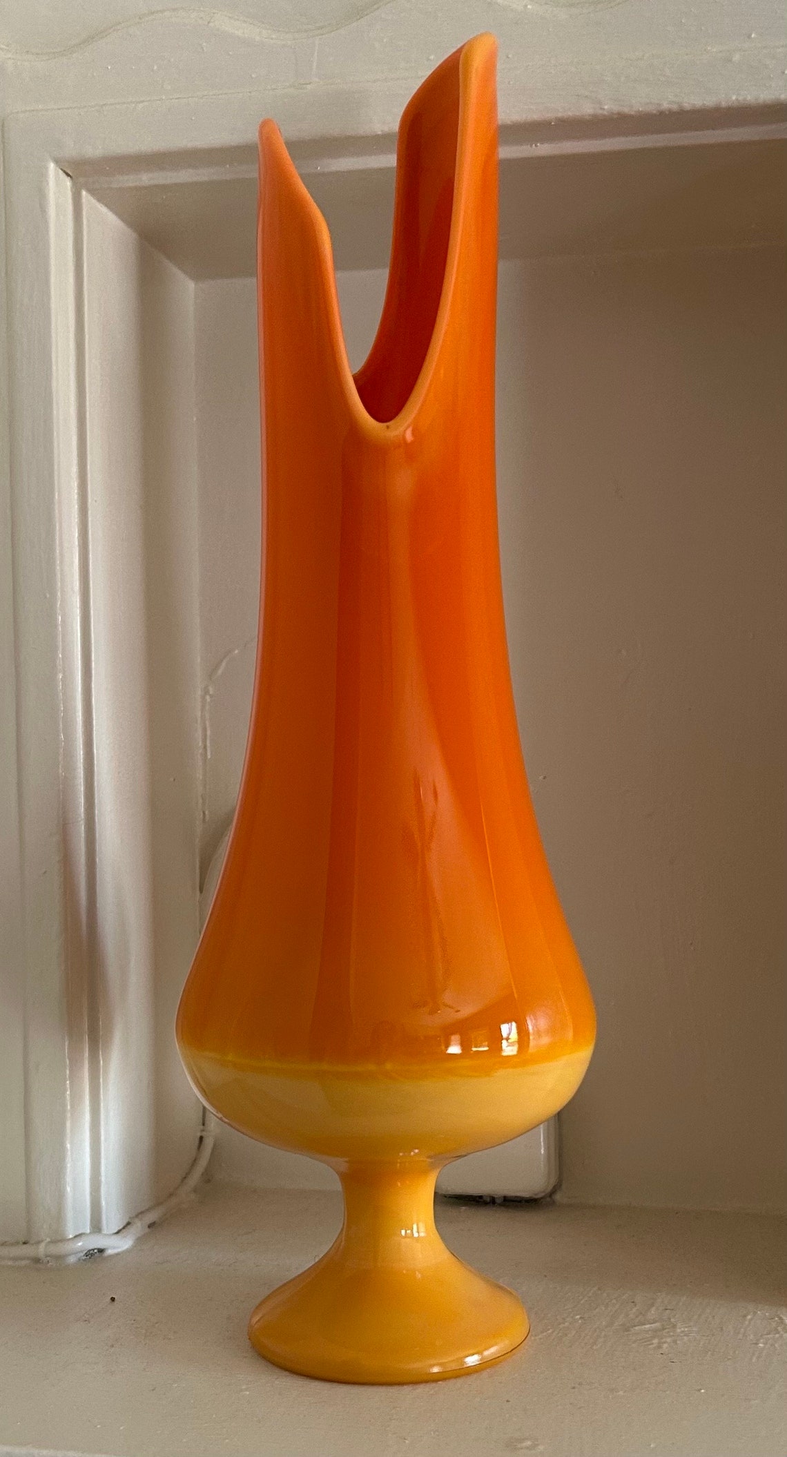 LE Smith Bittersweet Vase - Etsy