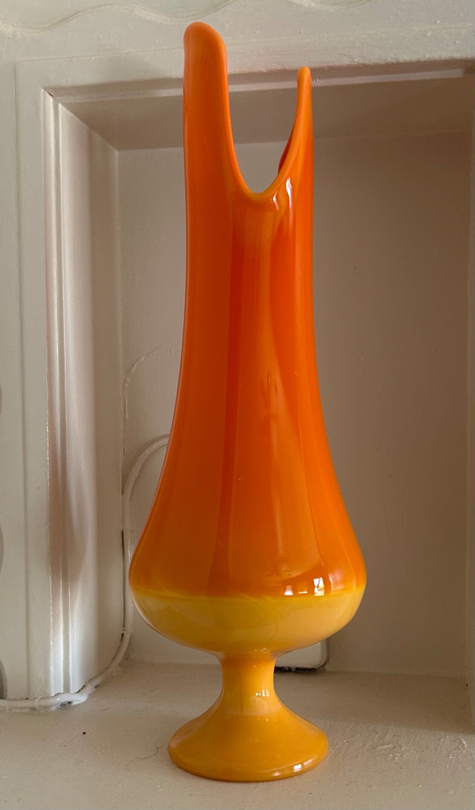 LE Smith Bittersweet Vase - Etsy