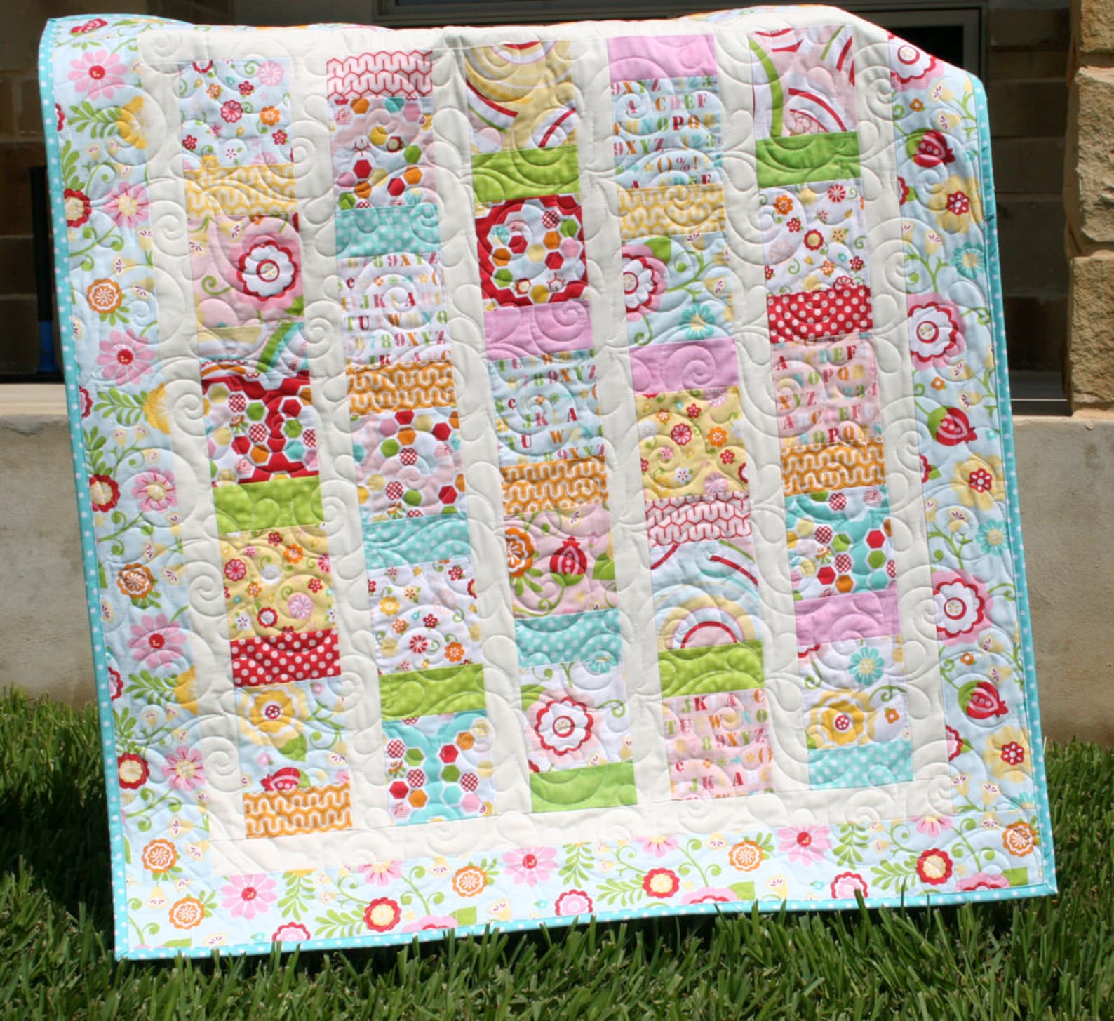Quilt Pattern, Charmingly Sashed, Moda Charm Pack, Baby and Throw Size ...