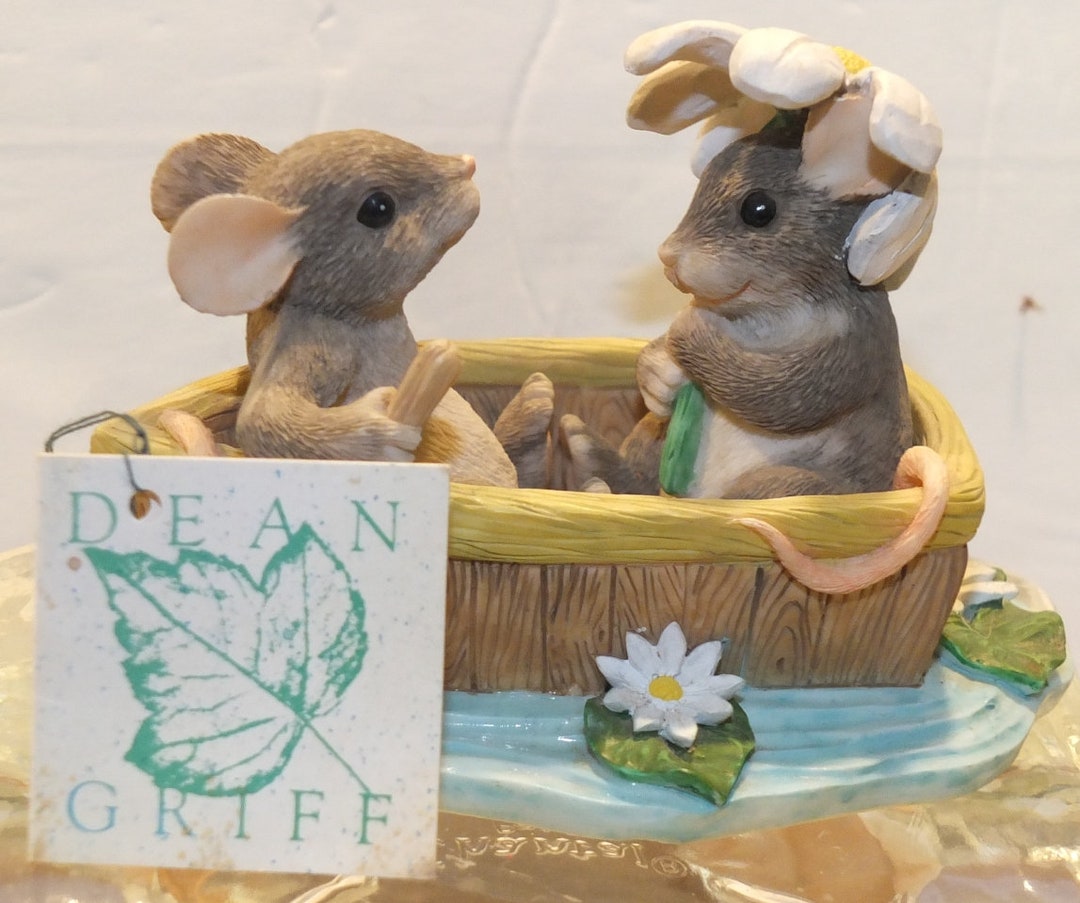 Charming Tails rowboat Romance Mouse Figurine 83/801 - Etsy