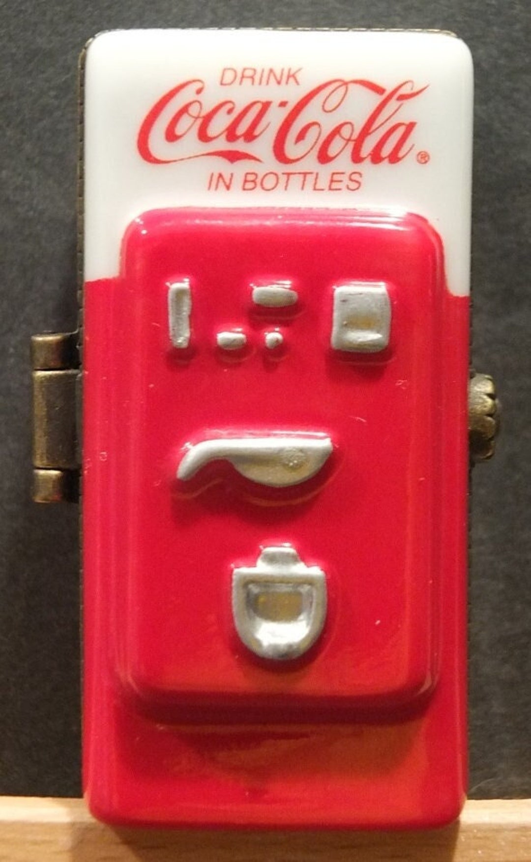 Coca Cola Vending Machine With Coke Bottle Trinket Midwest Porcelain ...