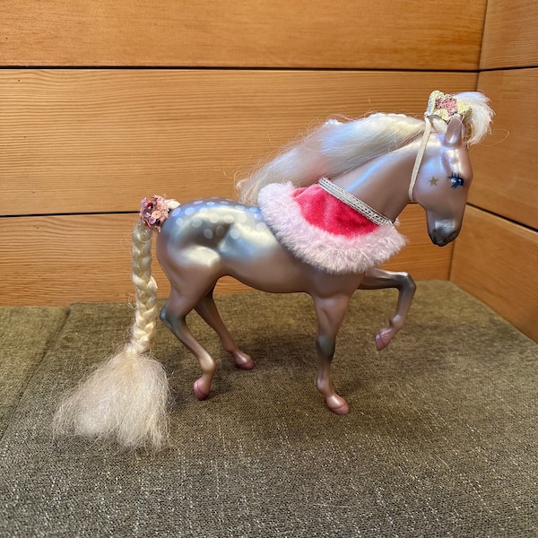 Filly - Etsy
