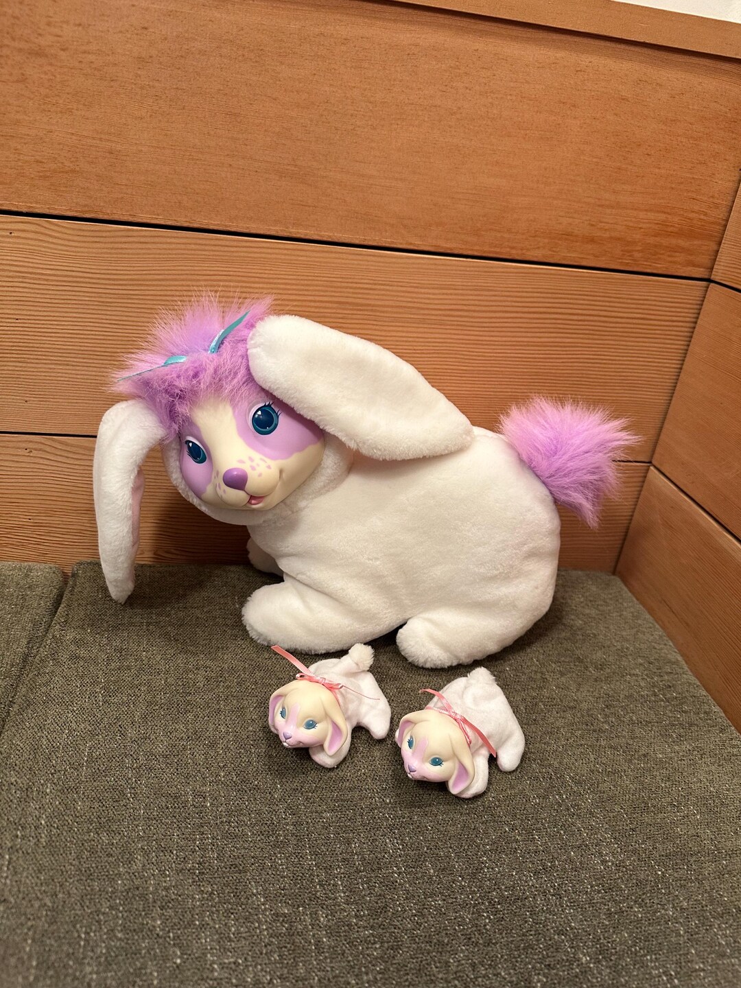 1993 Bunny Surprise White With Purple Mom With 2 Sleep Eye Bunnies Good ...