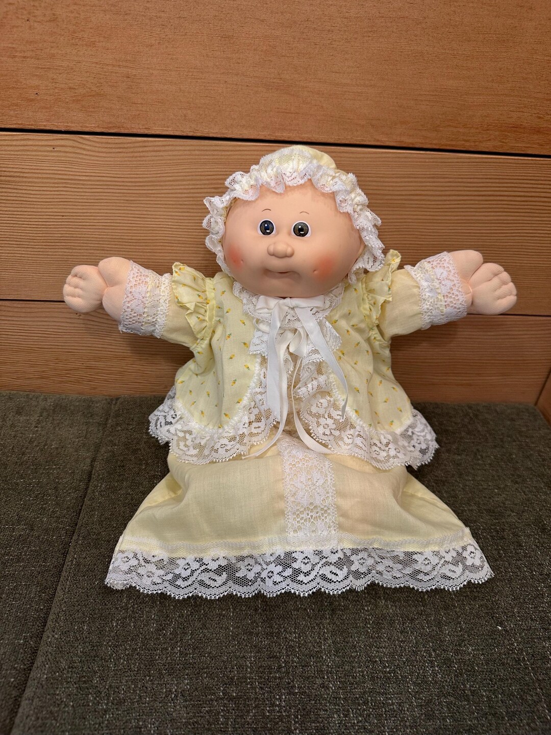 1985 Cabbage Patch Kids Blond Tuft of Hair Brown Eye Soother Mouth ...