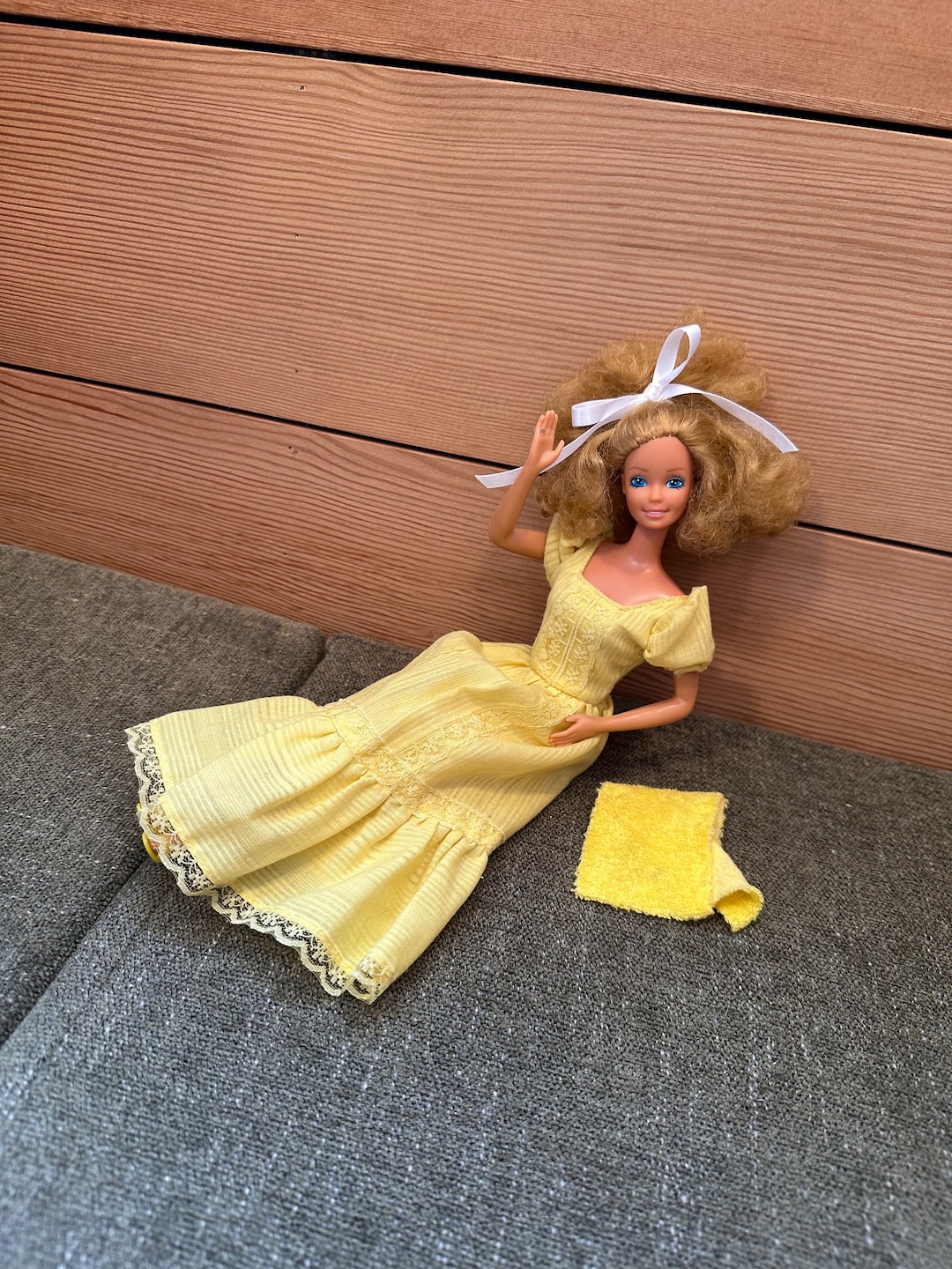 1981 Magic Curl Barbie Doll Good Condition Original Outfit Small FLAWS ...