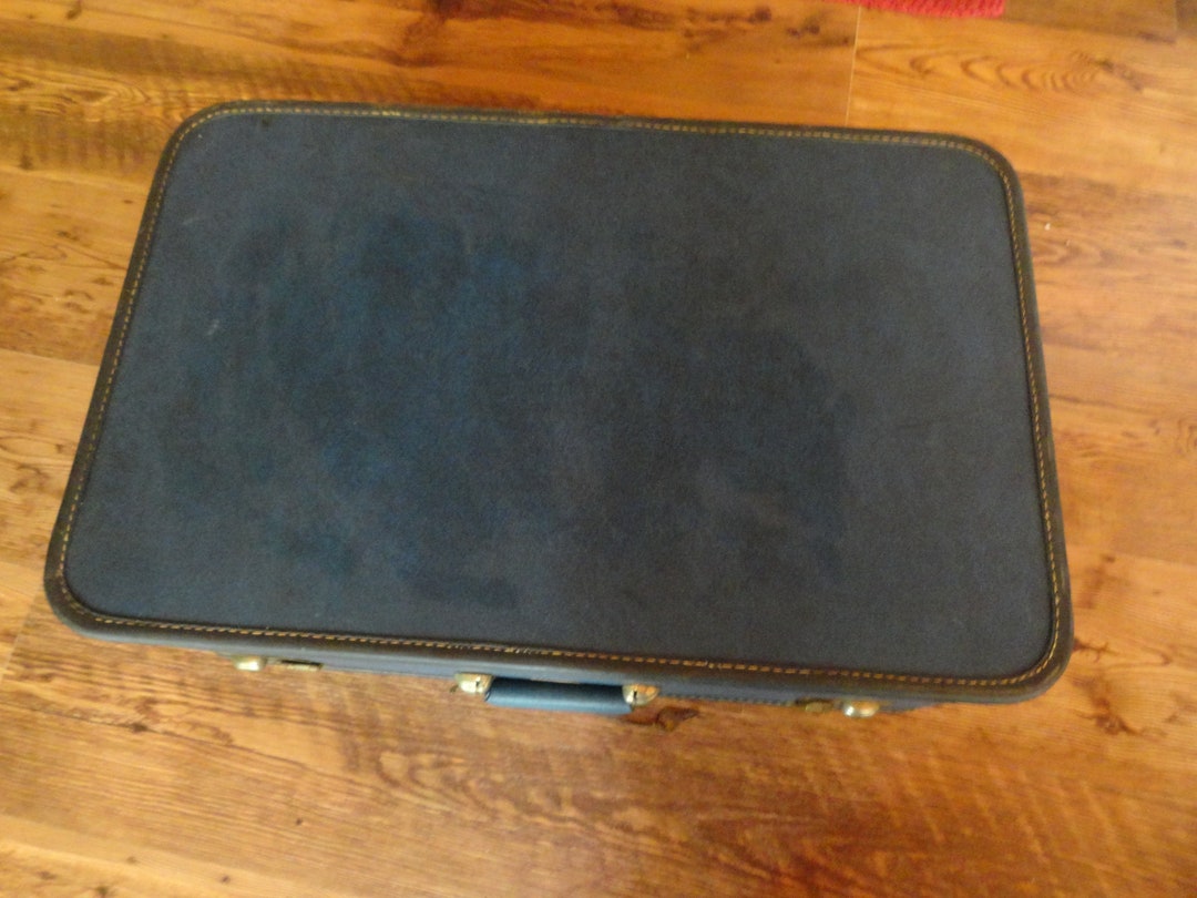 Vintage J. C. Higgins Blue Vinyl Suitcase & Key Luggage Lockable Travel ...