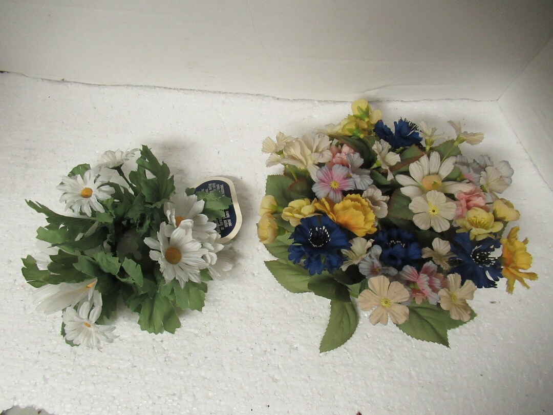 Vintage Candlestick Ring Pillar Candle Ring White or Spring Flowers ...