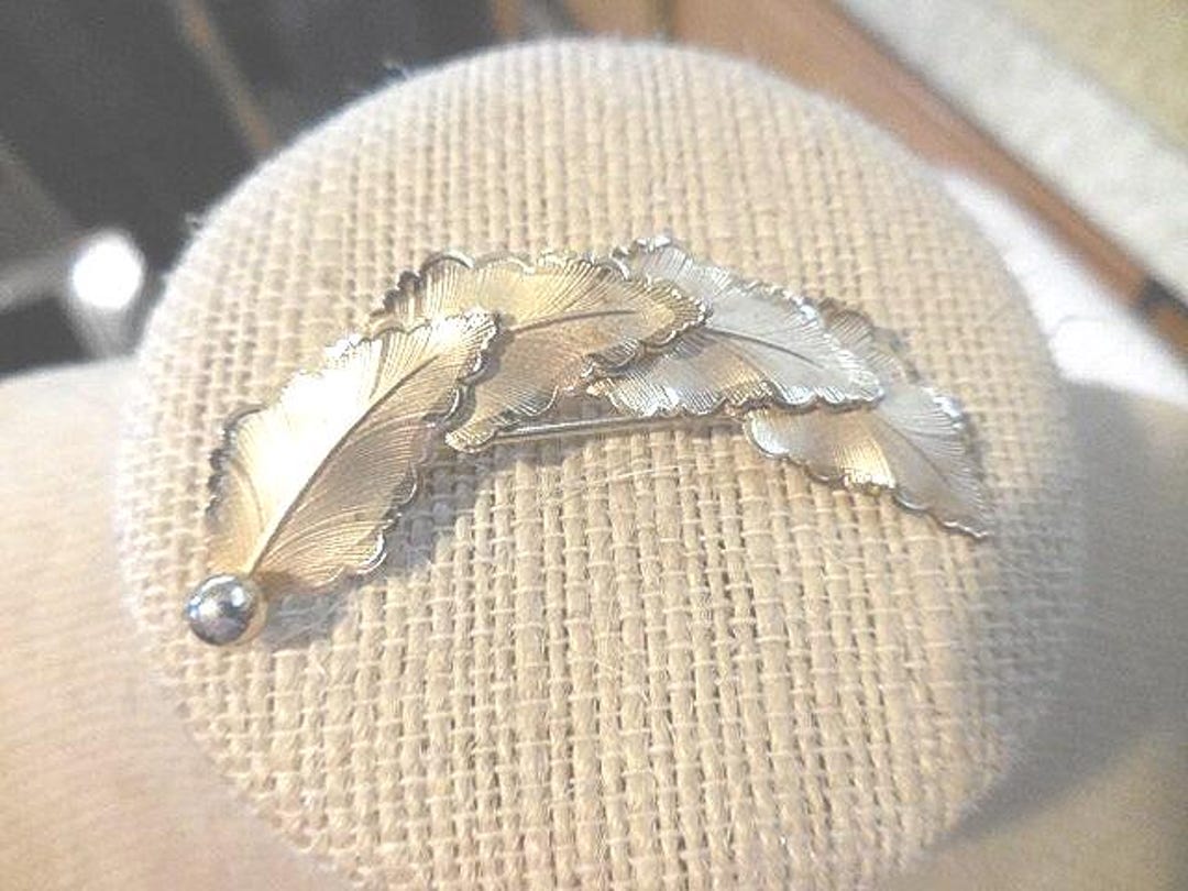 Vintage Leaf Pin 4 Leaves Layered Gold Tone Curved Brooch Costume ...