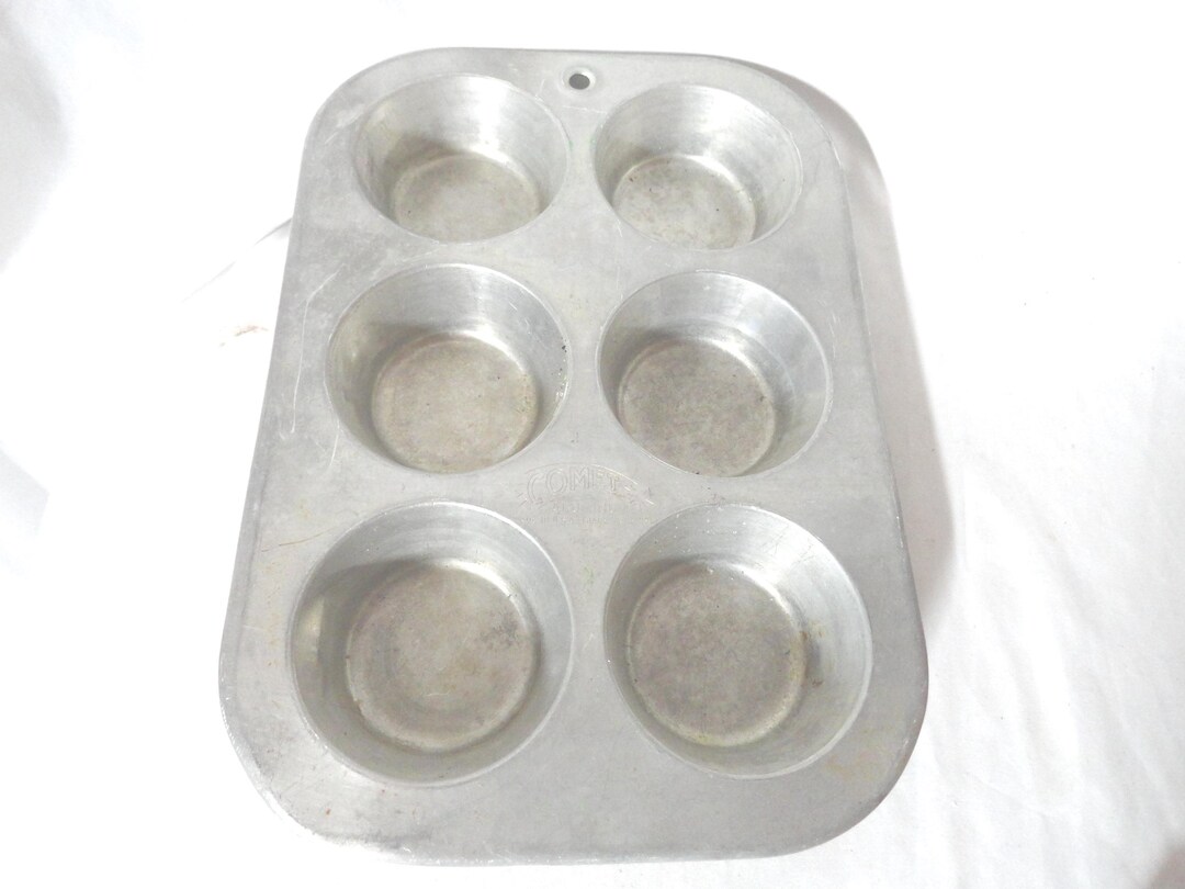 Vintage Comet Aluminum 6 Cavity Muffin Baking Pan Kitchen Square Retro ...