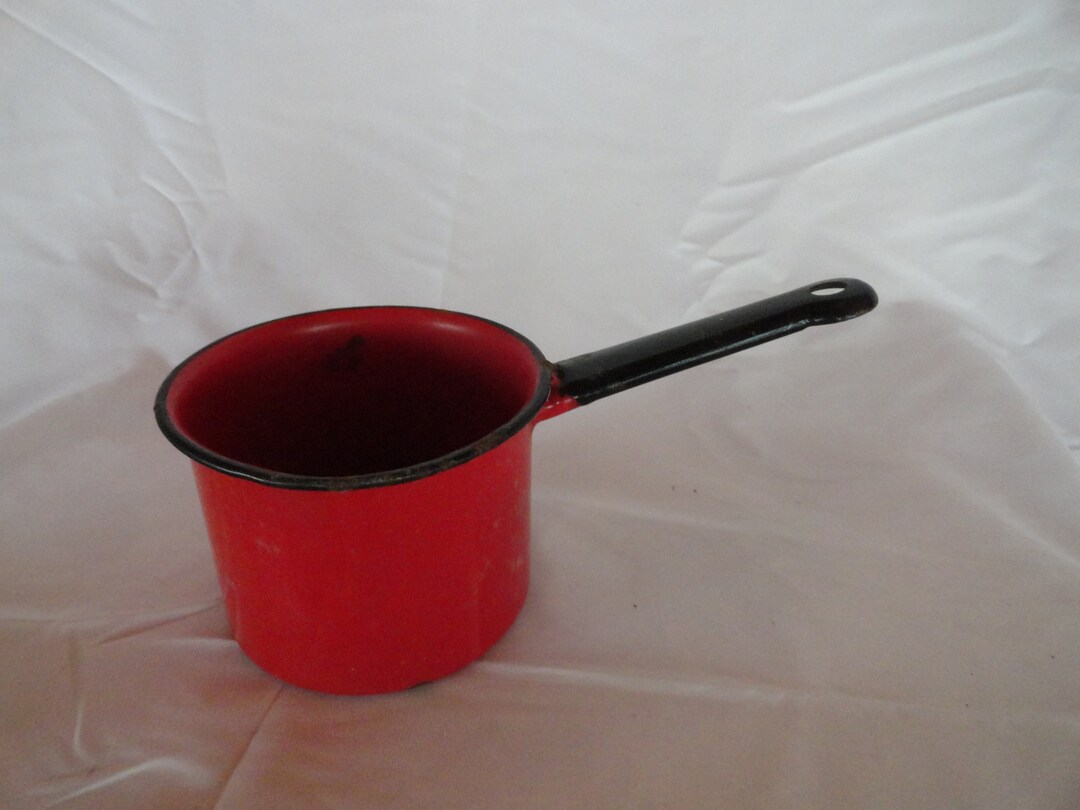 Vintage Red Enamel Pan With Handle Black Trim Pouring 1940s 1950s Spout ...