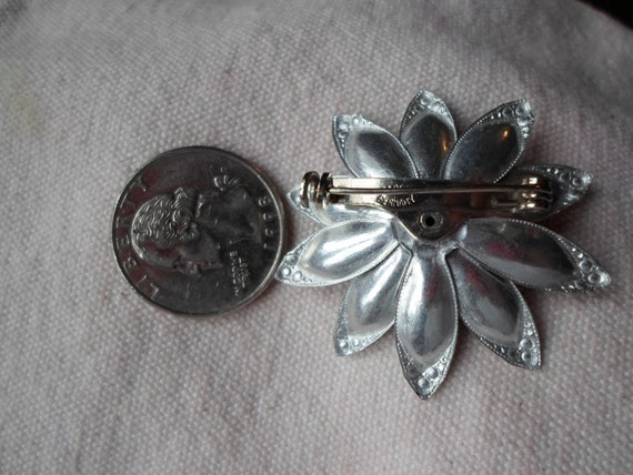 Vintage Women's German Flower Shape Pin Silver Tone &… - Gem