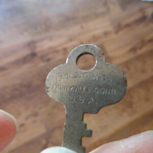 Vintage Green Metal Lock Box & 2 Keys Art Steel Co. New York Hinged ...