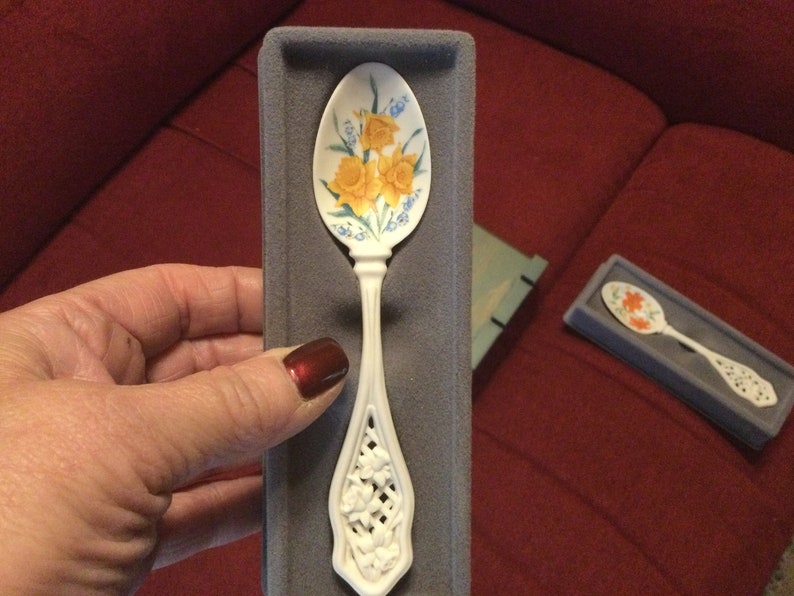 Vintage 1980s 1 Avon Porcelain Spoon or Rack/holder/display - Etsy